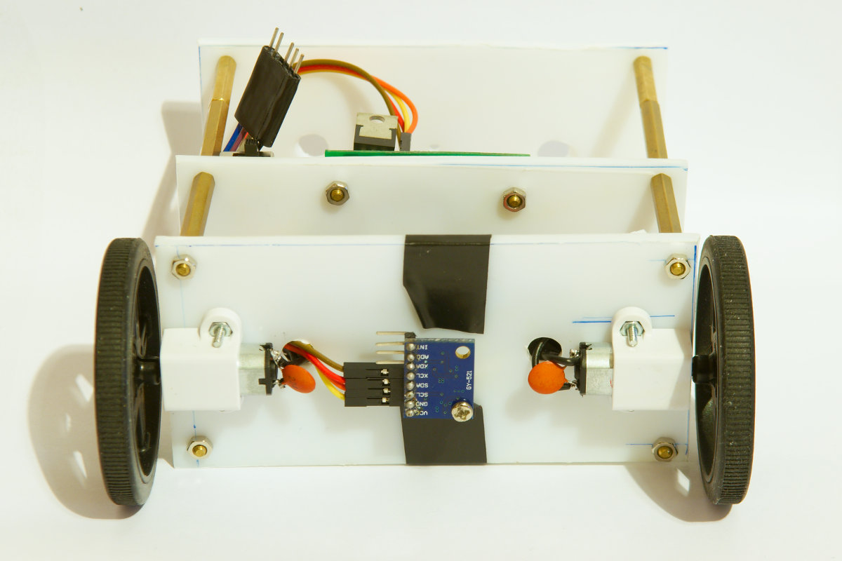 Building a self balancing bot - Bajdi electronics